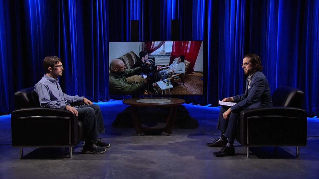 Patrick Hilsman “Comedy at War” - ¡COLORES!
